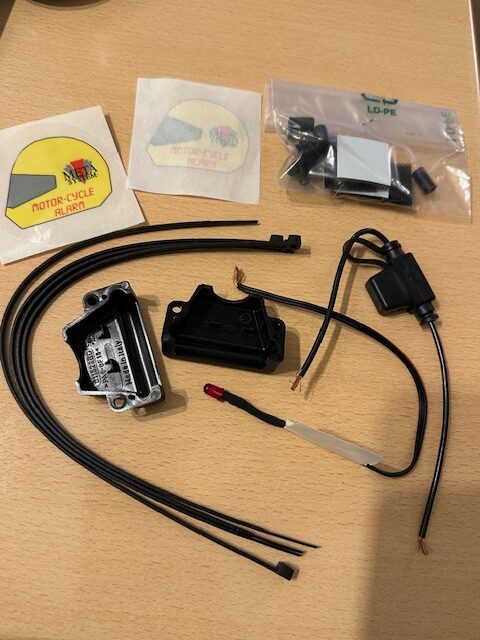 Meta Thatcham Cat 1. M357T-V2 Motorcycle Alarms SPARE CLAMP LED FUSE ...